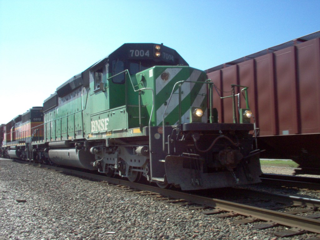 BNSF SD40-2 7004